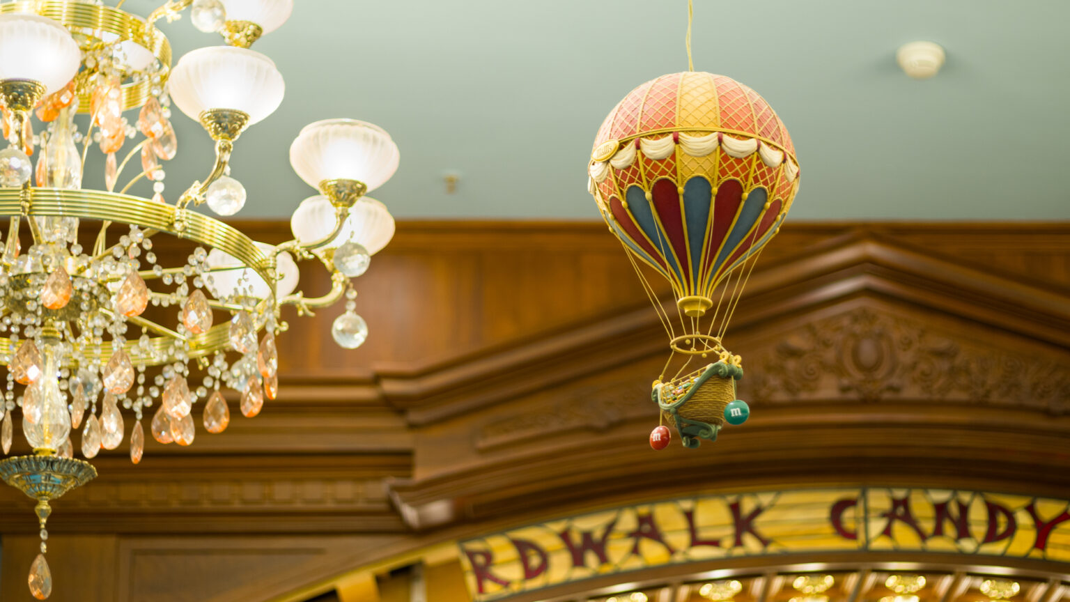 Boardwalk Candy Palace in Disneyland Paris Reopens with a Sweet New ...